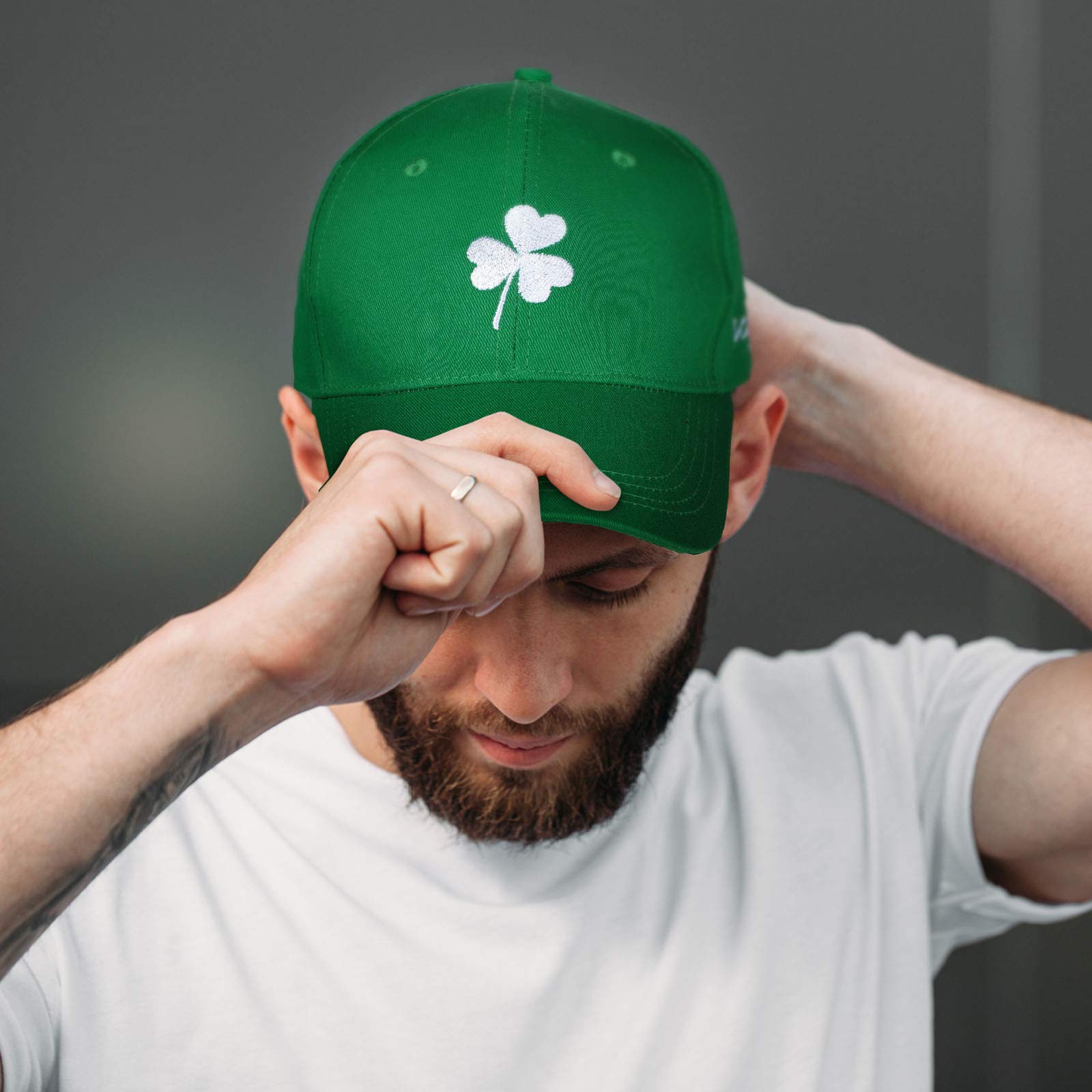2 Pieces St. Patrick's Day Hat Shamrock Baseball Cap Accessories Adjustable Clover Caps for Men and Women (Four-Leaf Clover Style)