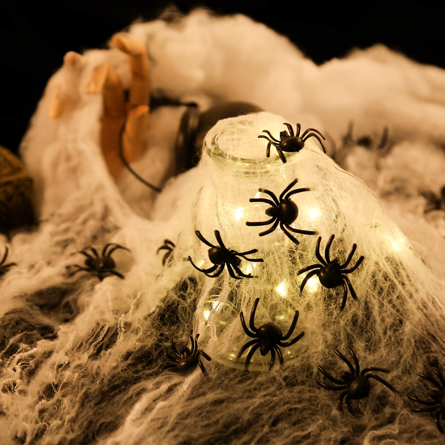 YUNGCHI 60 Halloween Plastic Spiders, Halloween Fake Spiders, Nightmare Before Christmas Halloween Decorations, Pumpkin BoxοΌSet of 60