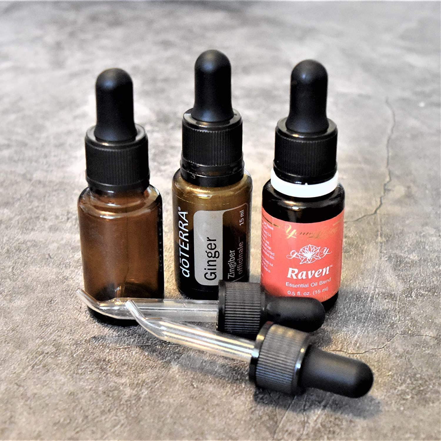 Dropper Tops for 15ml Essential Oil Bottles β Bent Tip Glass Eye Droppers, Fit doTERRA Young Living Aura Cacia Plant Therapy Revive β 12 Pack