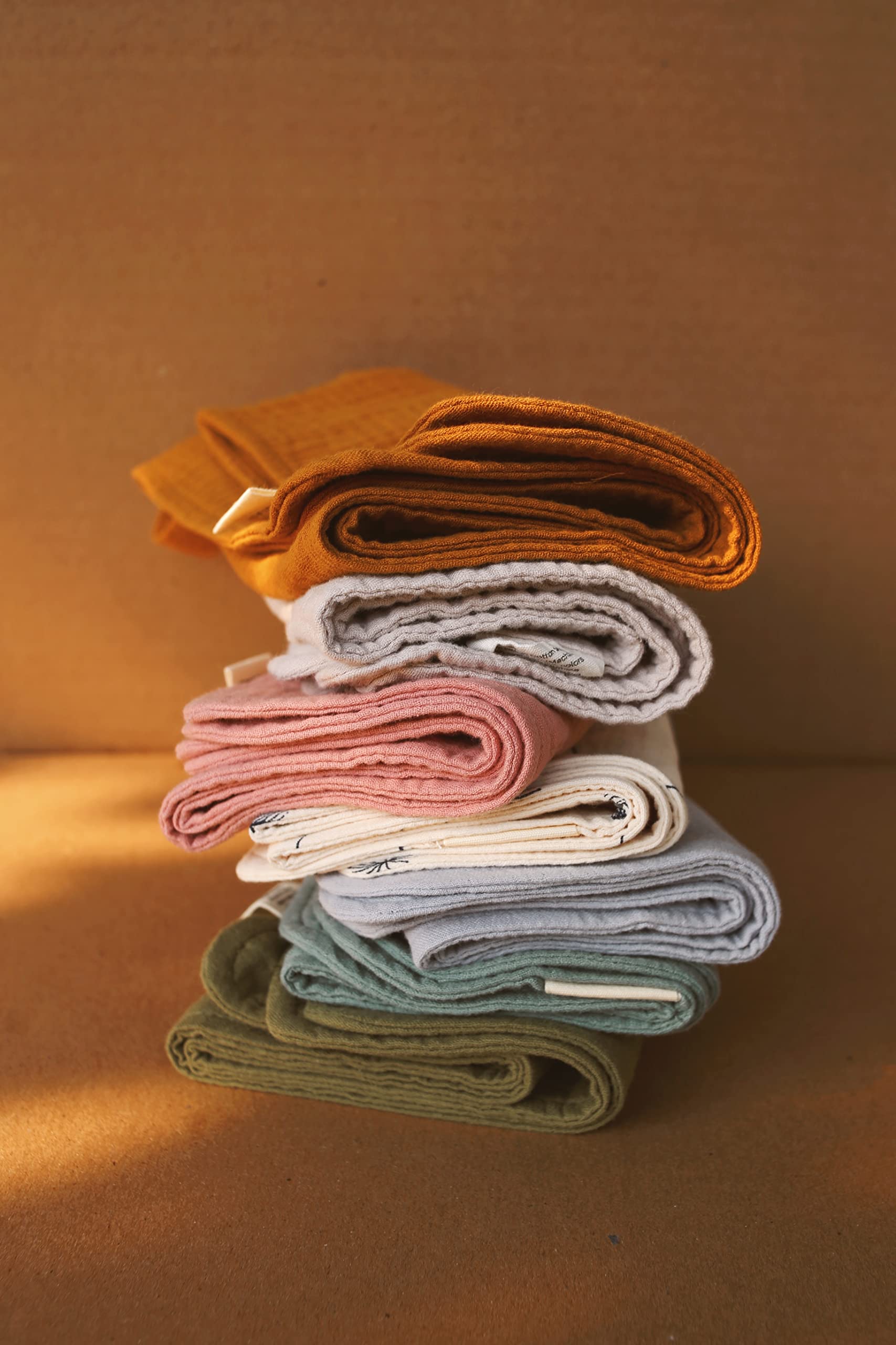 Marlowe & Co Organic Cotton Muslin Baby Blanket with Snap Closure, 15 in x 15 in Lovey with Holder (Natural Sand)