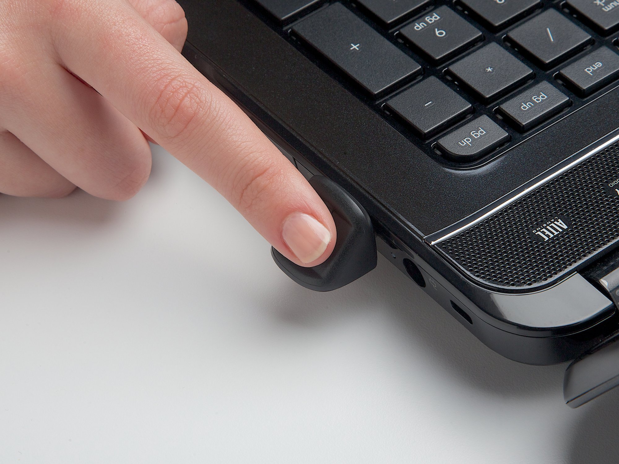 BIO-key SideSwipe Fingerprint Reader - Tested & Qualified by Microsoft for Windows Hello - Eliminate Passwords on Windows 7/8.1/10 - Includes OmniPass Online Password Vault with Purchase