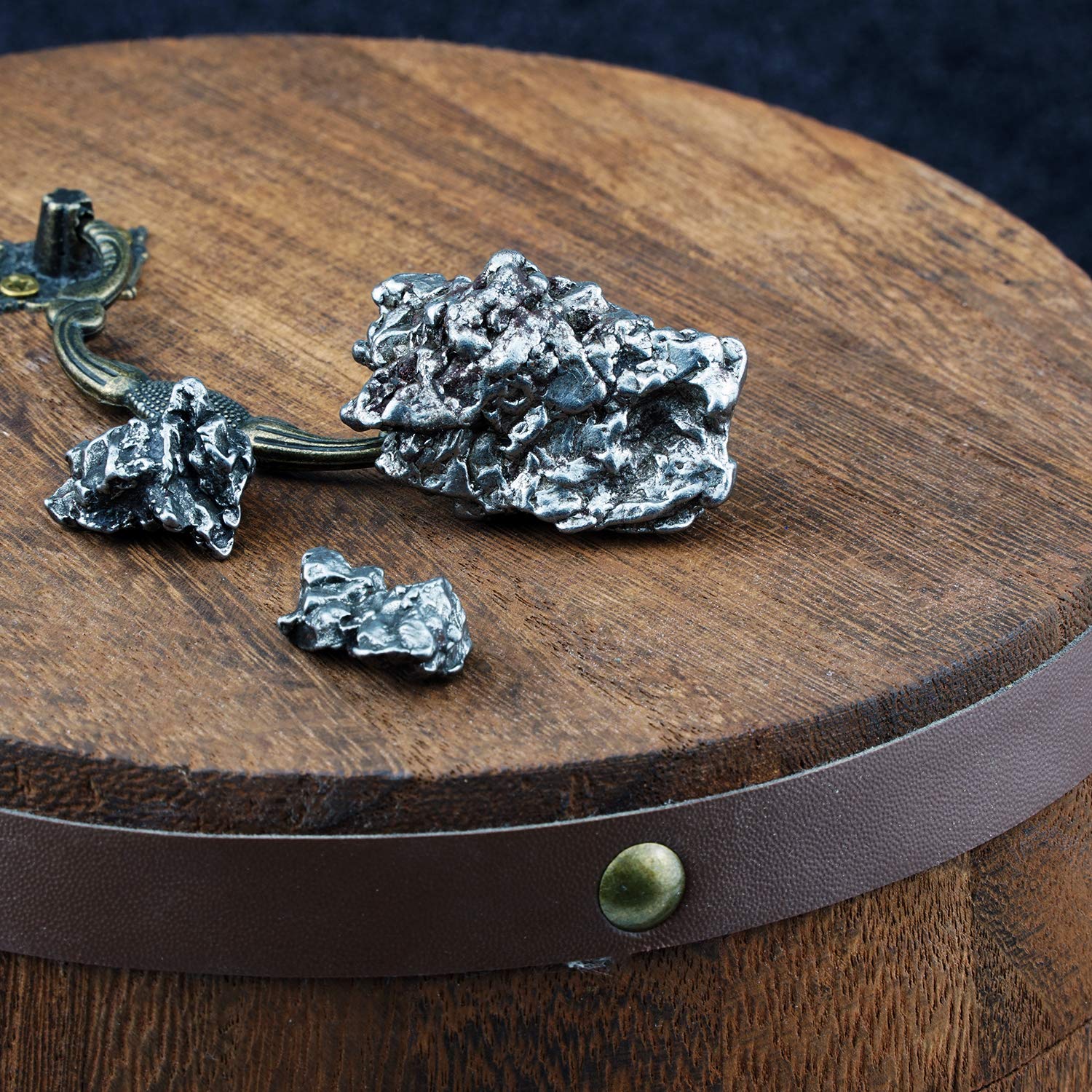 Large Massive 10-330 Grams Meteorite Specimen, Campo Del Cielo Meteorite with Gift Box, Moon Rock Sample, Astronomy Gifts for Space Fans, Great for Science Classrooms, Rocks Collection