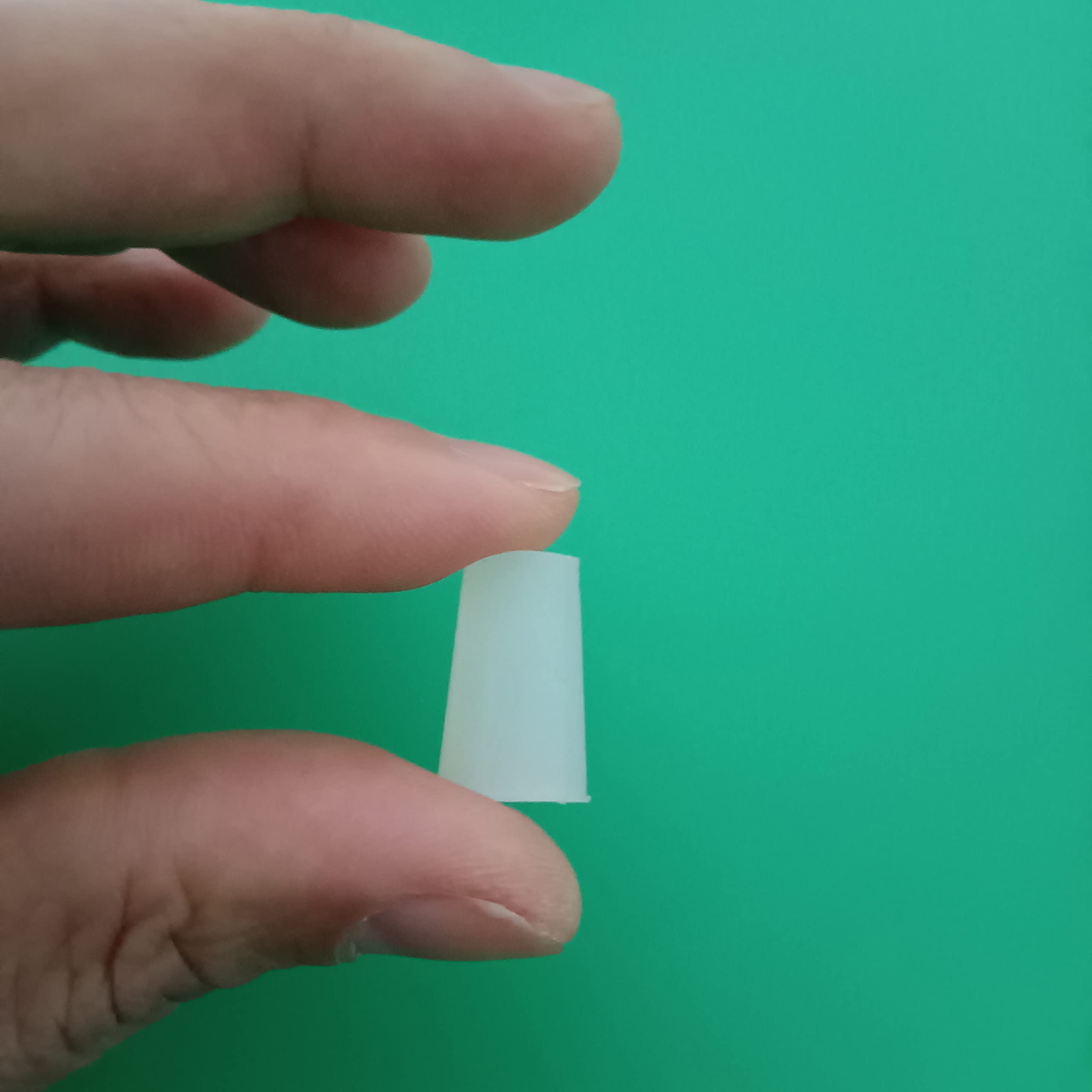 18 PCS(9PCS Sizes)Belly Button Plug ,Soft Tummy Tuck Belly Button Trainer Belly Button Shaper Silicone Plug, white