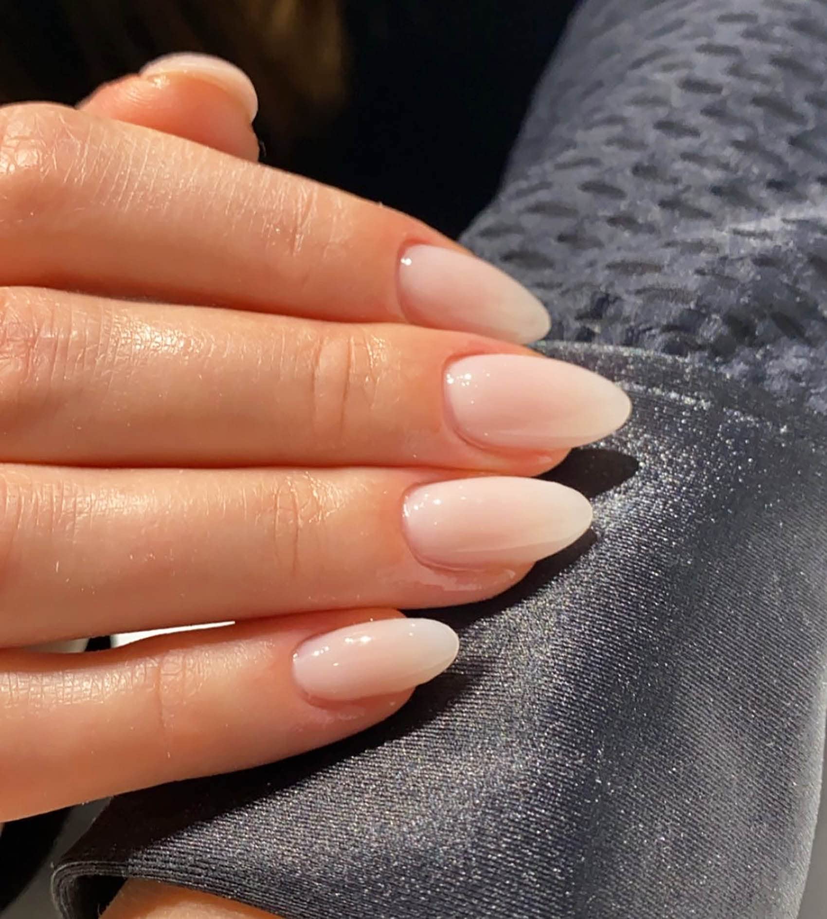 24 Pcs Press on Nails Medium, Sunjasmine Almond Fake Nails with Glue, Pink White Gradient False Nails with Designs, Acrylic for Women