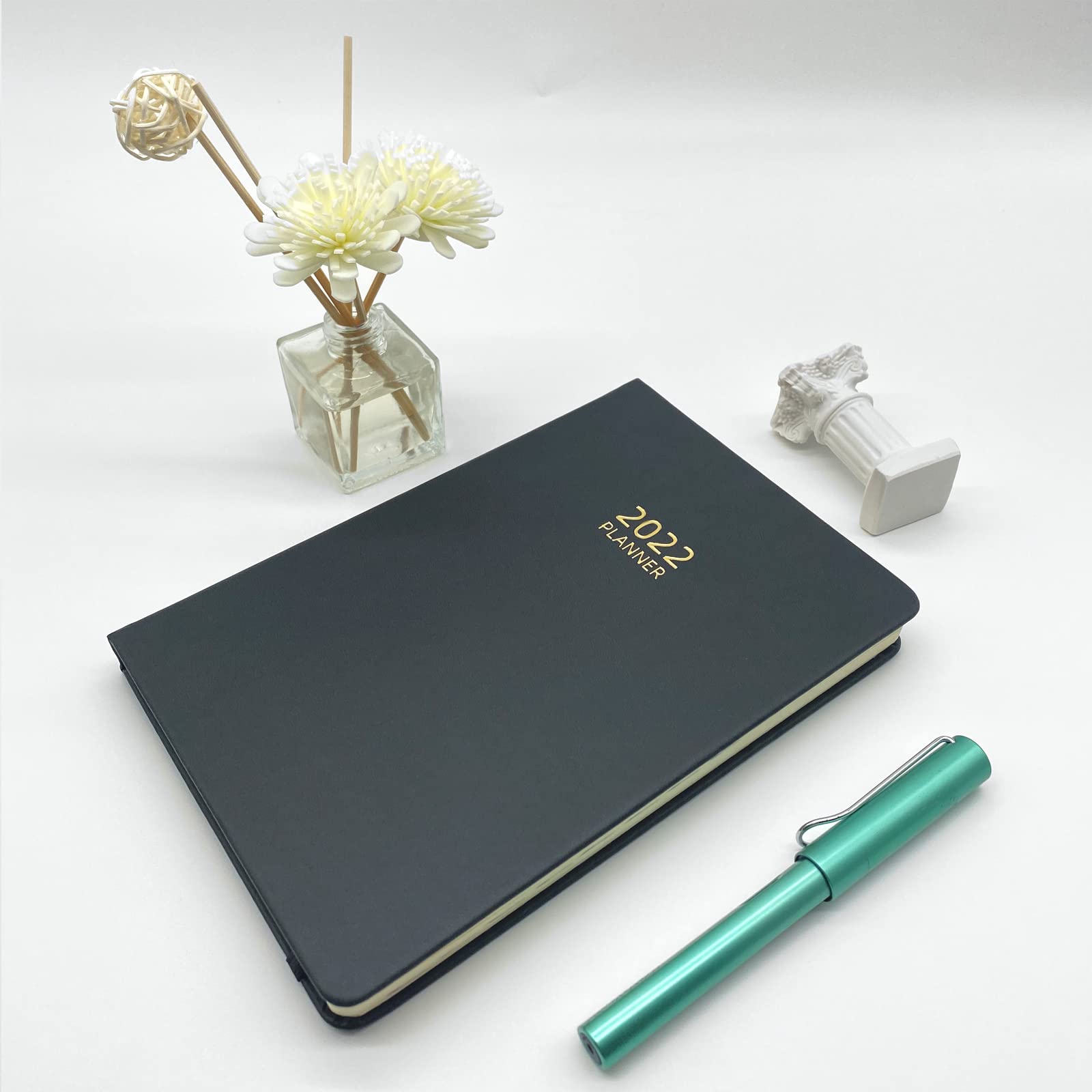 2022 Student Planner Daily &Weekly & Monthly Planner ,12-Month Planner with Tabs & Back Pocket , Contacts and Passwords,Flexible Cover, 6.1"x8.5"(Black)