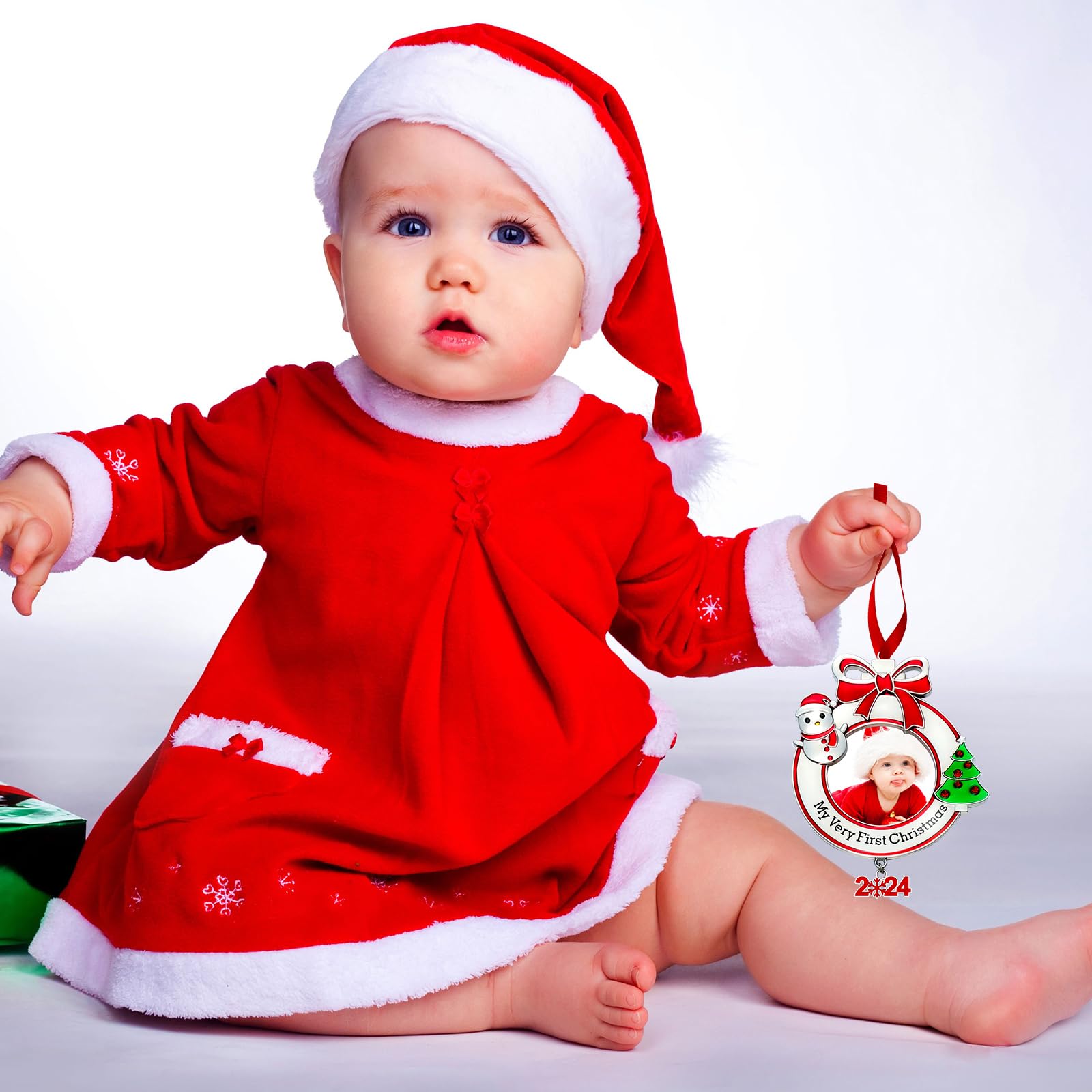 Yookeer Baby's First Christmas Photo Ornament 2025 My Very First Christmas Photo Frame Xmas Baby's 1st Keepsake Picture for Newborn Baby Christmas Tree Decor(1 Piece,Round)