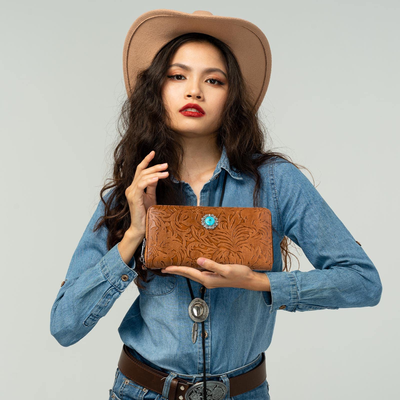 CELELA Western Purse for Women Large Wallets Capacity RFID Card Blocking Christmas Gift Idea Clutch Travel Purse Wristlet Phone Holder Passport with ID Window