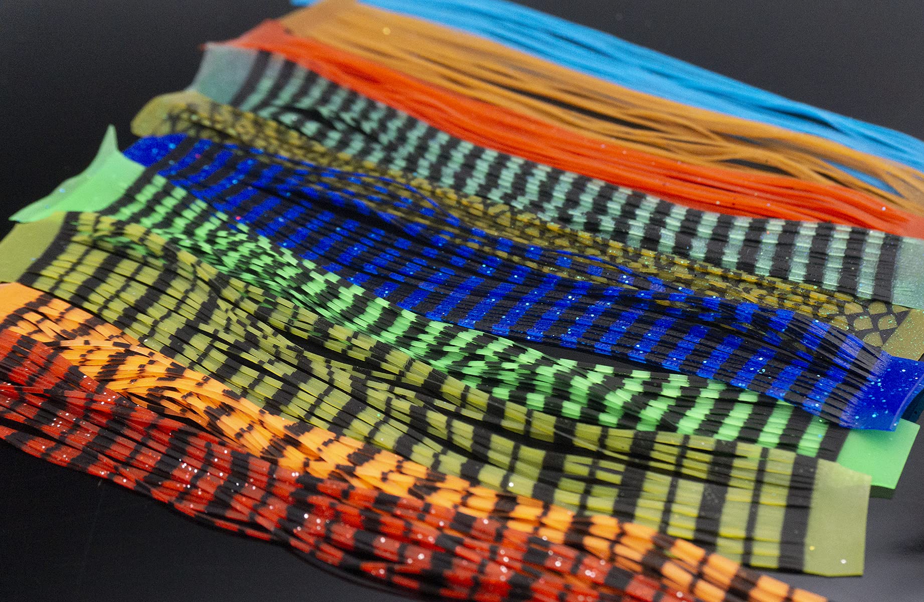 20Pc 10Colours Fishing Jig Lures Mixed Colors DIY Silicone Whole Sheet Skirts for Jig Lures Regular Skirt Colours with Fly Tying Material Free Rubber Band CMB1#