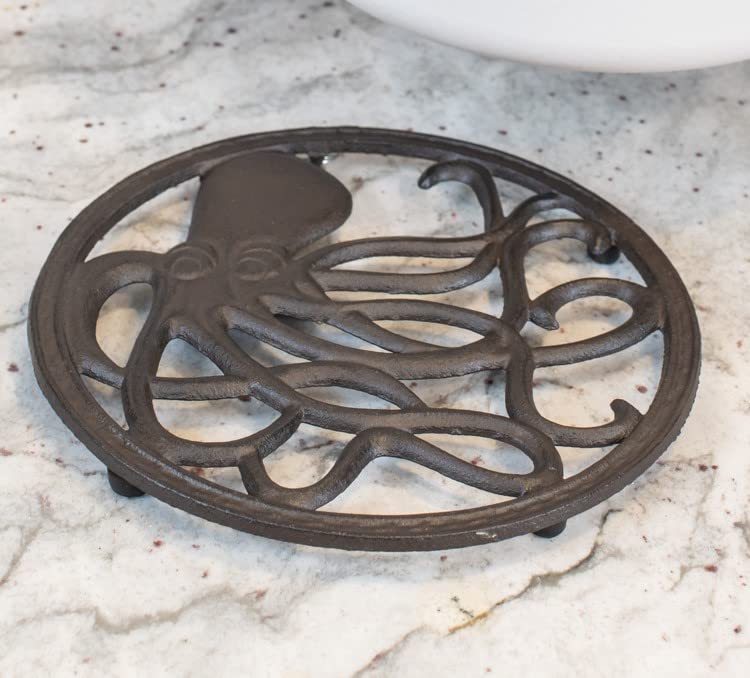 gasaré, Trivet for Hot Dishes, Pots and Pans, Metal Trivet, Octopus Design, Cast Iron, Rubber Feet Caps, Ring Hanger, 8 Inches, Brown Finish, 1 Unit