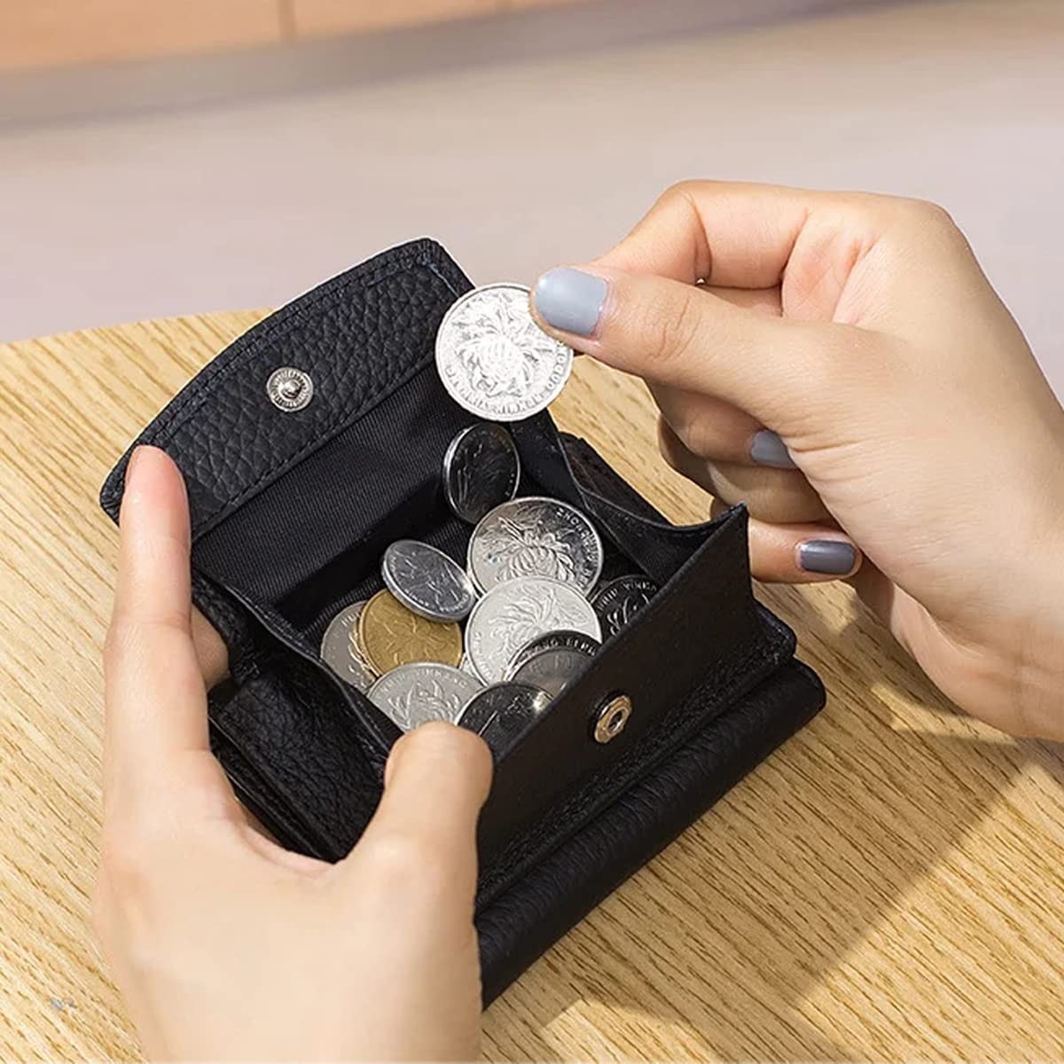 2023 New Leather RFID Blocking Card Holder Organizer Pocket Mini Wallet, Compact Bifold Small Leather Wallet for Women, Ladies Simple Leather Wallet (Black)