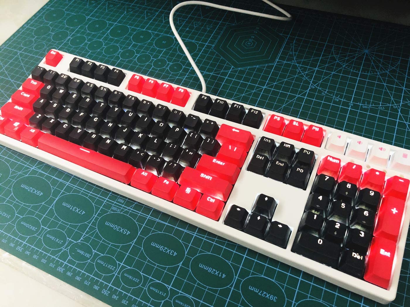 Wholesale Custom Keycap, Keycaps 60 Percent, PBT Keycaps 104 Keys,Fit for Cherry MX Switch/RK 61 / Anne pro 2,87 TKL Mechanical Keyboard (Only keycaps)