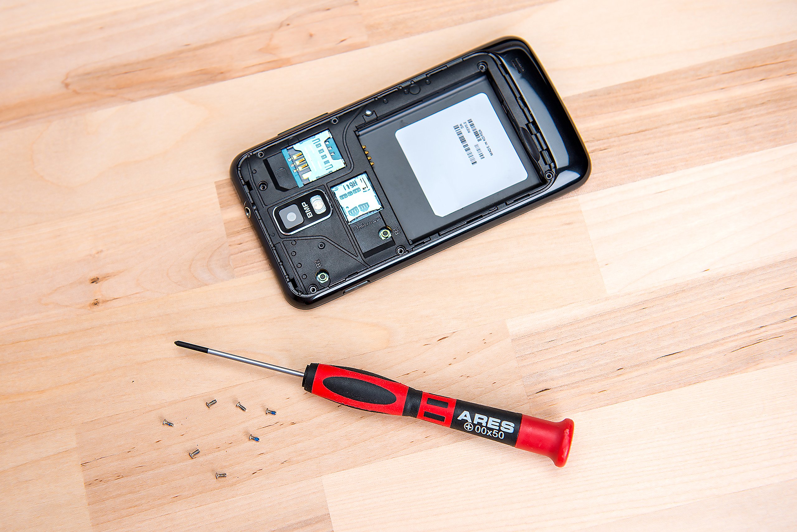 ARES 51000 - Flexible Screwdriver - 1/4-Inch Drive Quick Release Bit Holder Head - Strong and Flexible Shaft - Allows for Access to Tight and Confined Spaces - Socket Adapter Included
