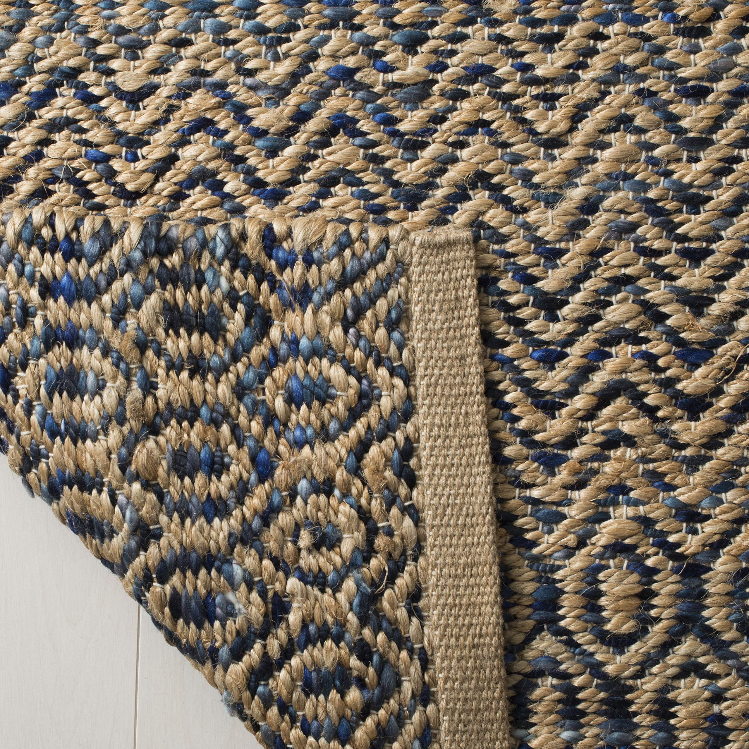 SAFAVIEH Cape Cod Collection Accent Rug - 3' x 5', Navy & Natural, Handmade Boho Braided Jute, Ideal for High Traffic Areas in Entryway, Living Room, Bedroom (CAP309N)