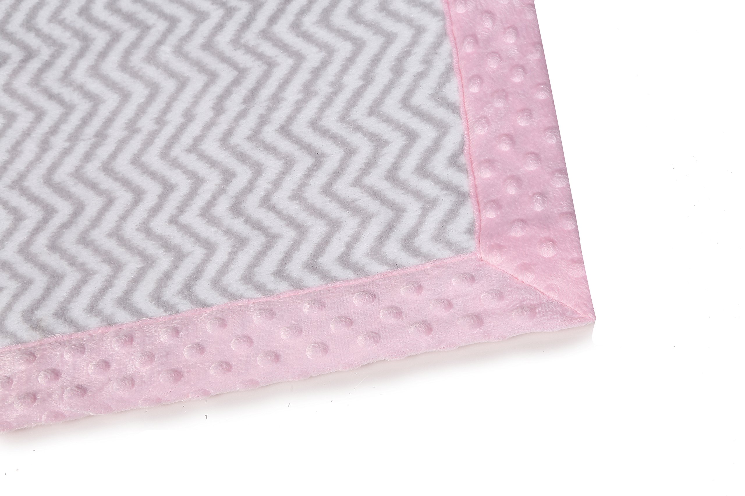 Bacati - Grey Ikat Zigzag with Popcorn Border Plush Blanket (Grey/Pink)