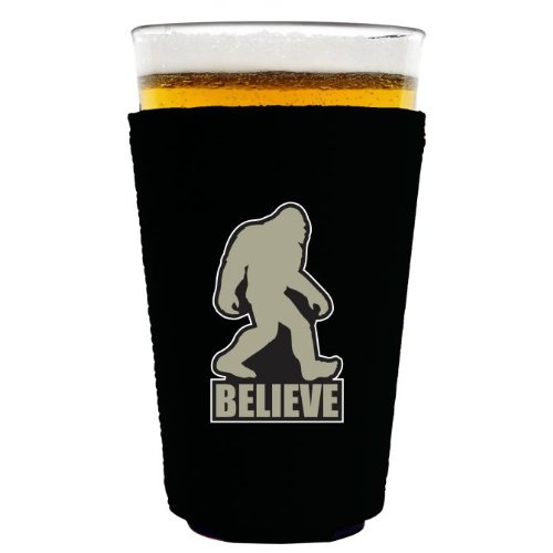 Bigfoot Believe Pint Glass Coolie Black