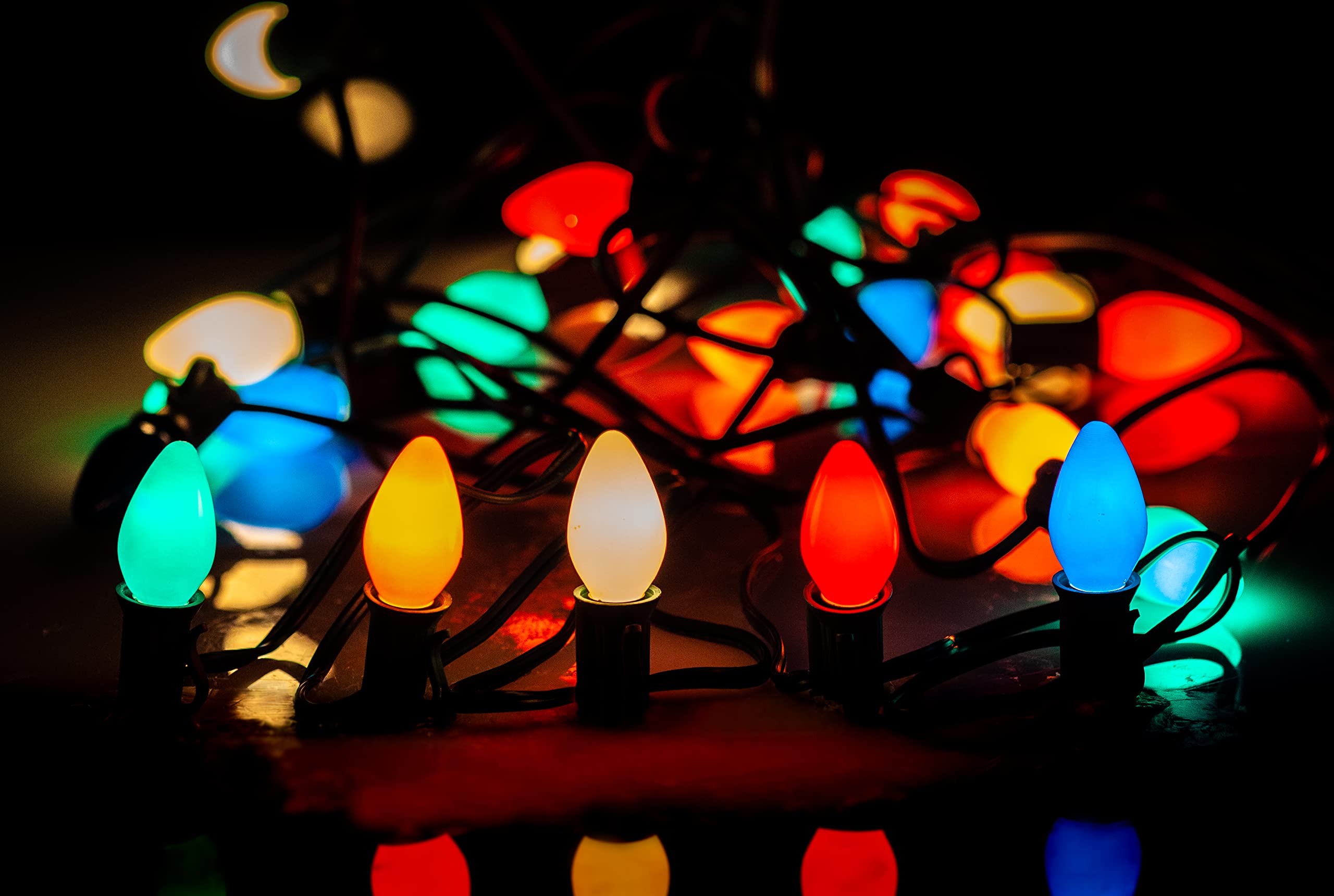 25-Pack C7 Multicolor 7-Watt Christmas Light Bulbs, Ceramic Base, Extended Life
