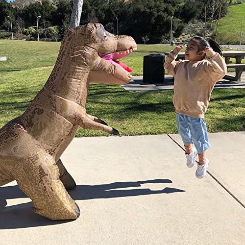 AIRTITANS Jurassic World Inflatable T Rex RC β Massive Attack Air Titans Dinosaur - Over 6 Feet Long - Turns & Spins - Stomps & Roars!