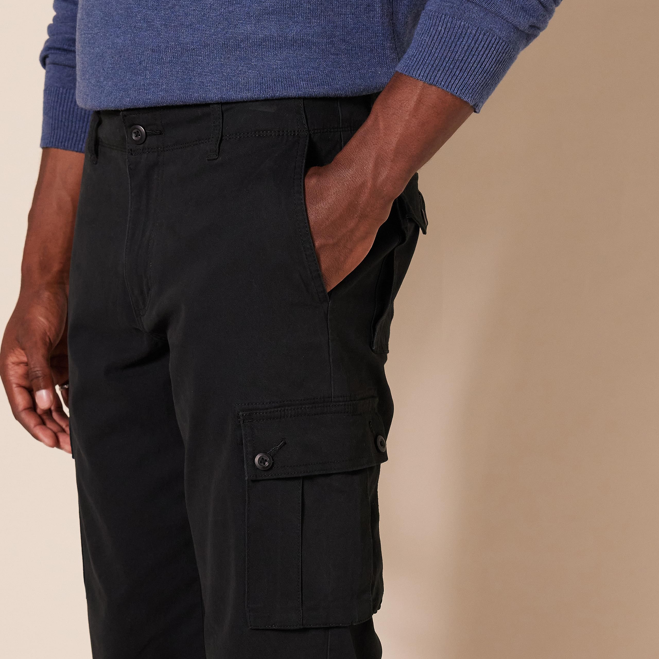 Amazon Essentials Men's Straight-Fit Stretch Cargo Pant (Available in Big & Tall), Black, 34W x 32L