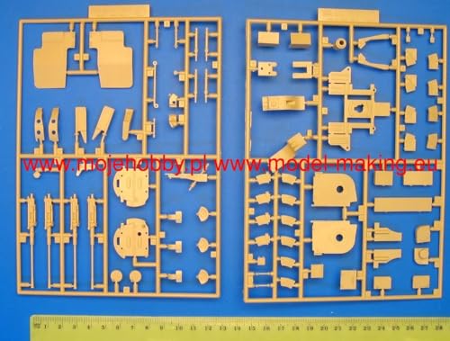Academy ACA13236 Model Kit, Various