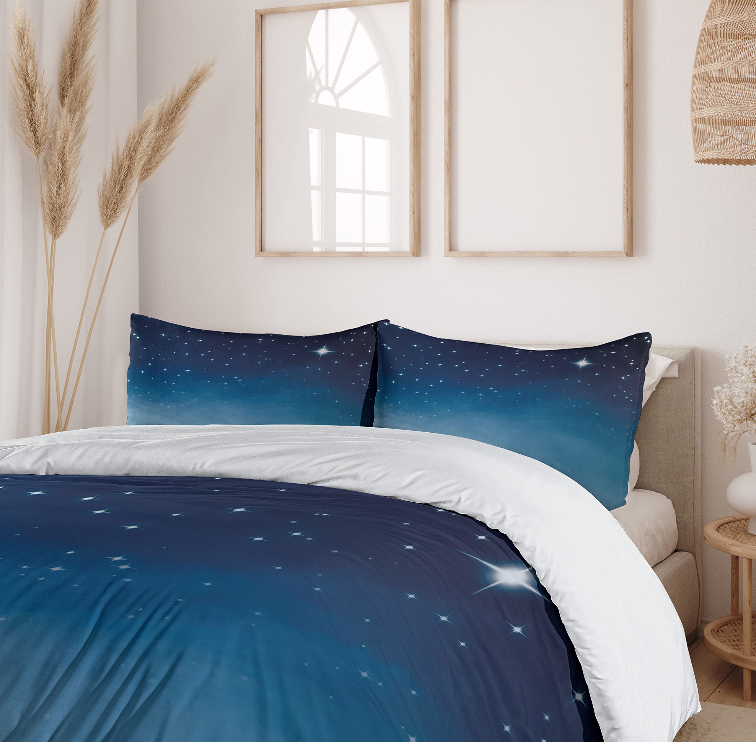 Ambesonne Night Duvet Cover Set, Ombre Inspired Sky Vibrant Stars Universe Astronomy Exploration, Decorative 3 Piece Bedding Set with 2 Pillow Shams, King Size, Pale Blue Dark Blue