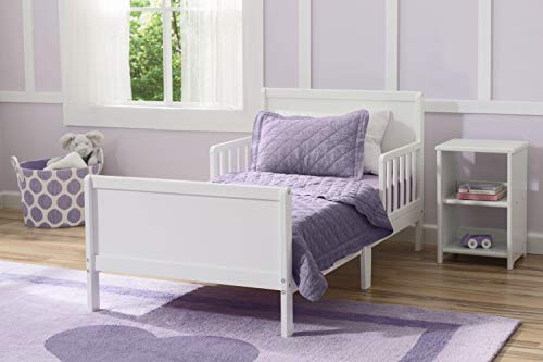Delta Children Fancy Wood Toddler Bed - Greenguard Gold Certified, Bianca