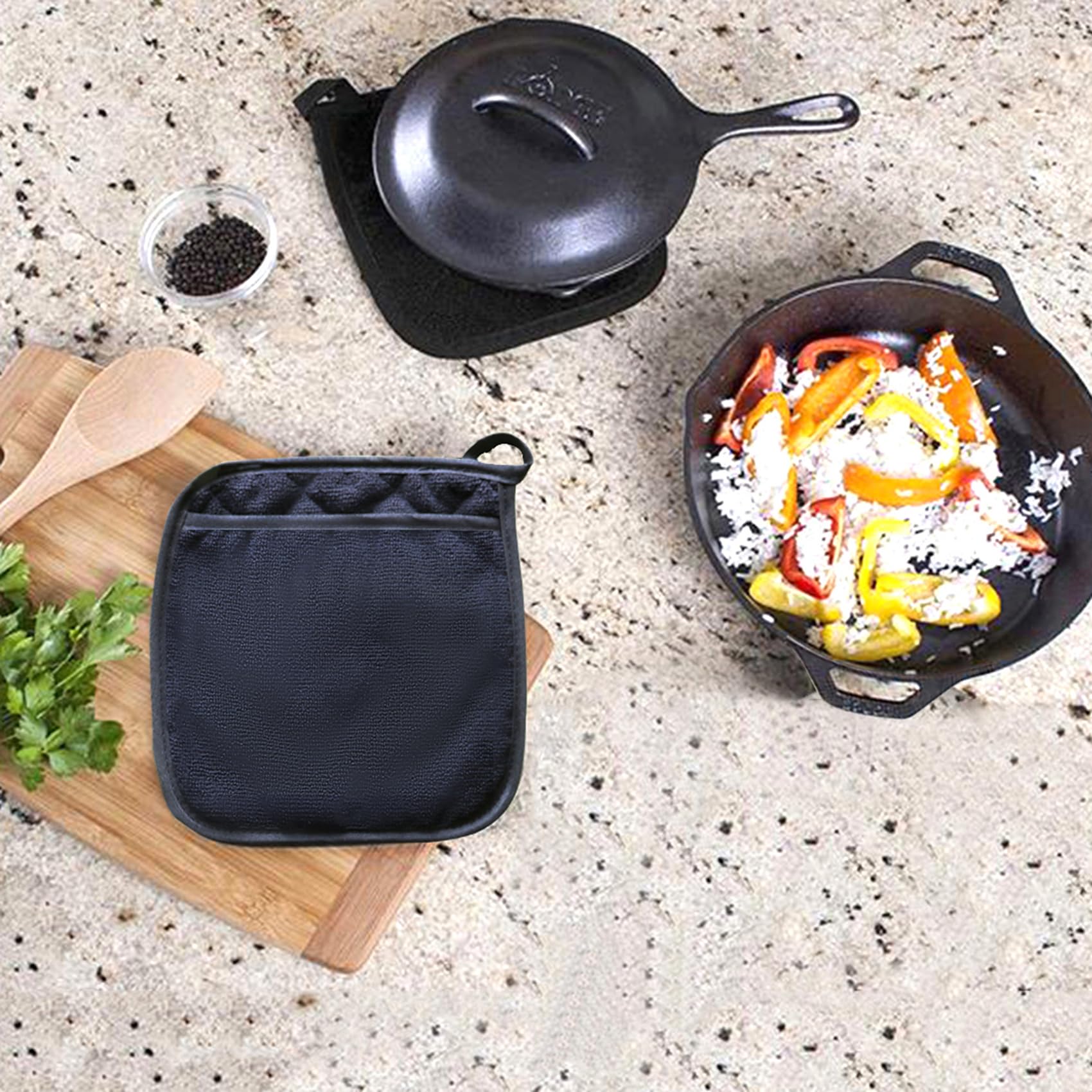 2Pcs Pot Holders Premium Terry Hot Pads Pot Holder for Kitchen Heat Resistant Cotton Potholders Oven Pot Holders Set for Cooking and Baking (Black)