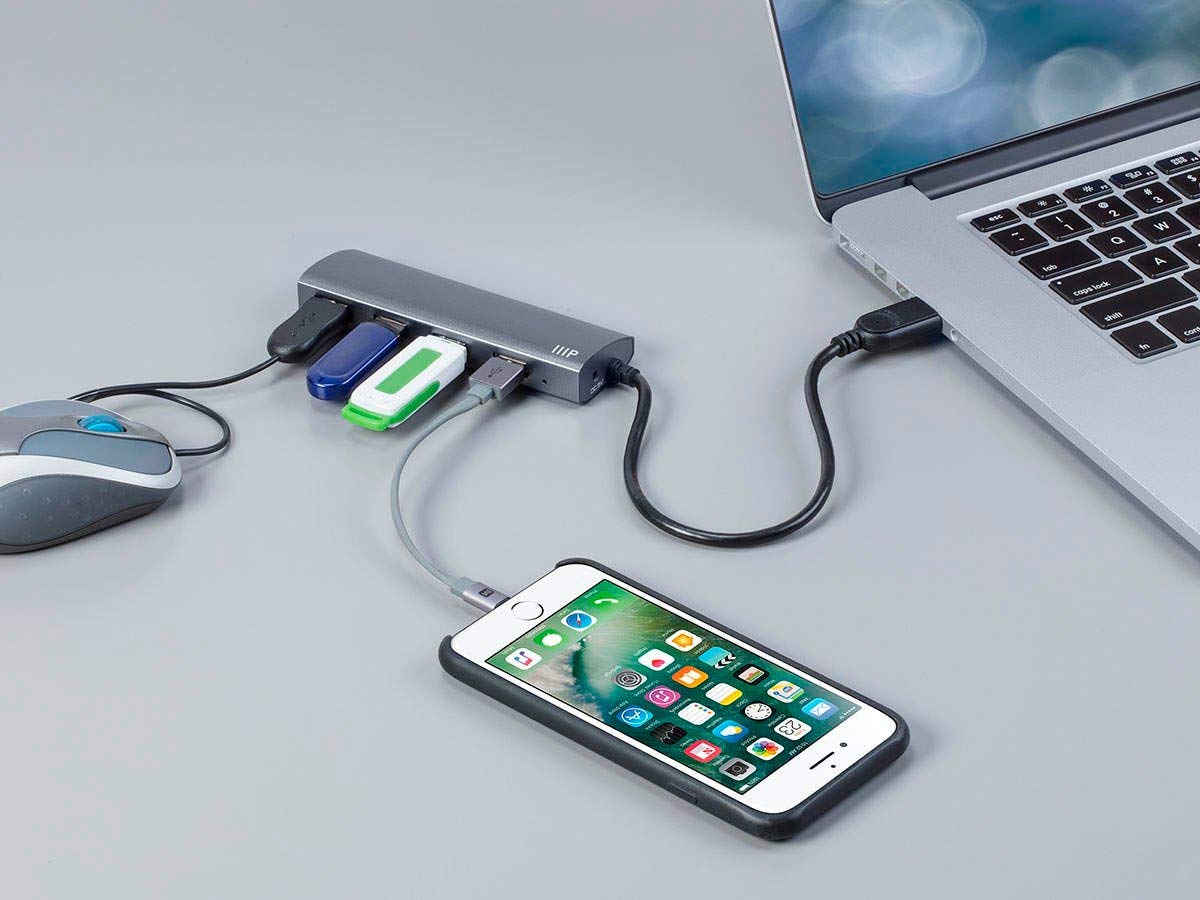 Monoprice USB 3.0 Hub, 4-Port, Aluminum Unibody Design, Up to 5Gbps, Plug and Play, Compatible with Windows and MacOS