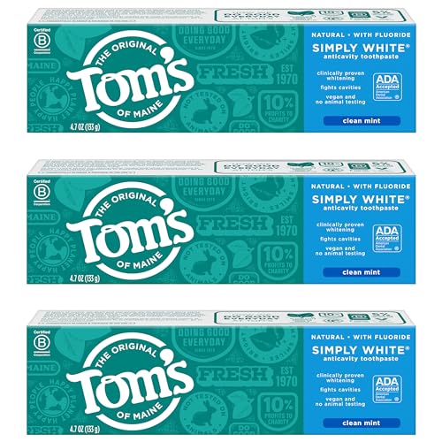 Tom's of Maine Simply White Toothpaste, Clean Mint, 4.7 oz. 3-Pack (Packaging May Vary)
