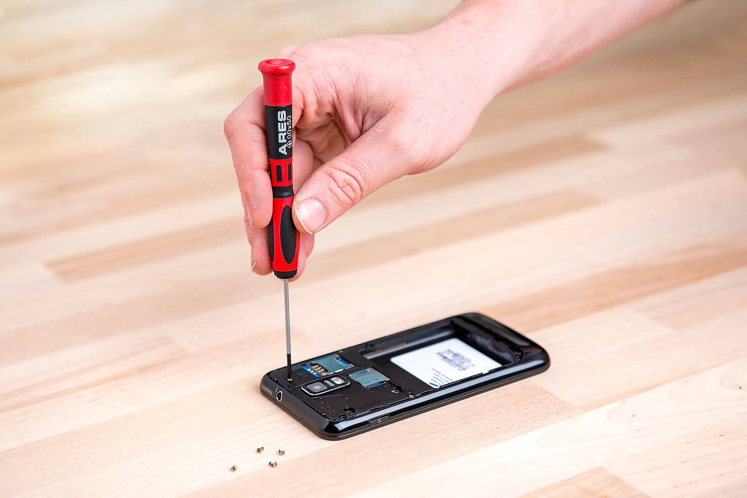 ARES 51000 - Flexible Screwdriver - 1/4-Inch Drive Quick Release Bit Holder Head - Strong and Flexible Shaft - Allows for Access to Tight and Confined Spaces - Socket Adapter Included