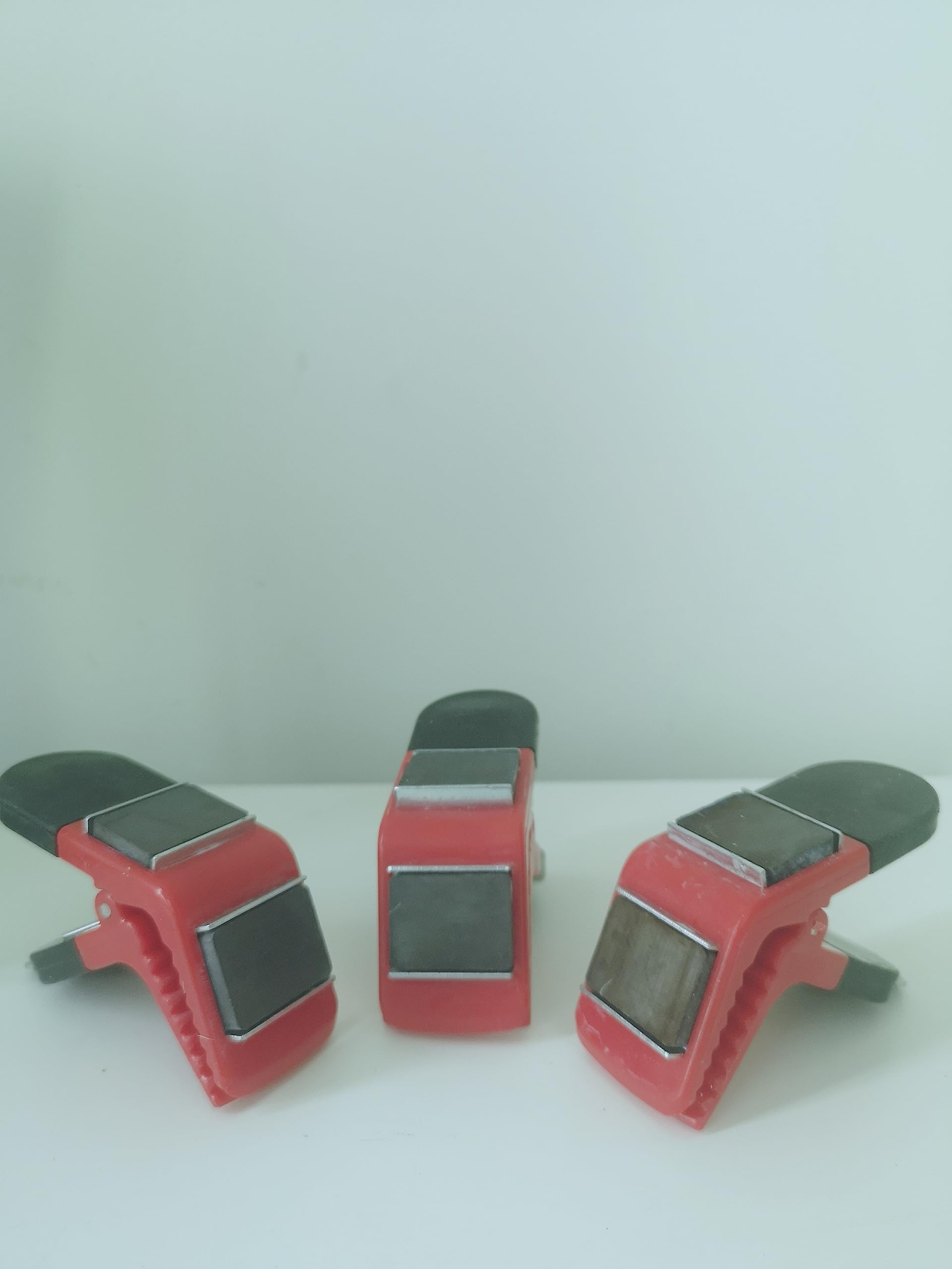 A99 3pcs Magnetic Paint Brush holder clip with Tin Opener DIY tools Red