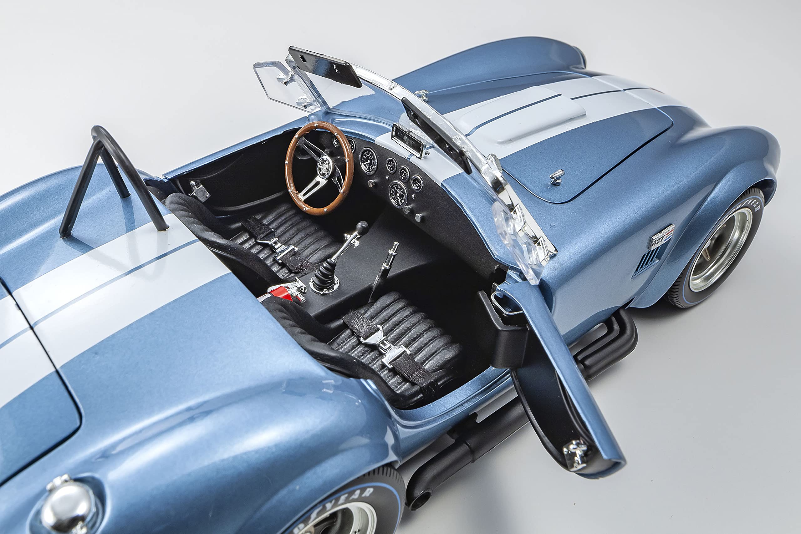 Shelby Cobra 427 S/C Sapphire Blue Metallic with White Stripes 1/18 Diecast Model Car by Kyosho 08047 SBL