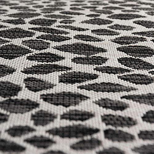 Jill Zarin Outdoor Collection Area Rug - Cape Town (7' 1" x 10' Rectangle, Black/ Ivory)