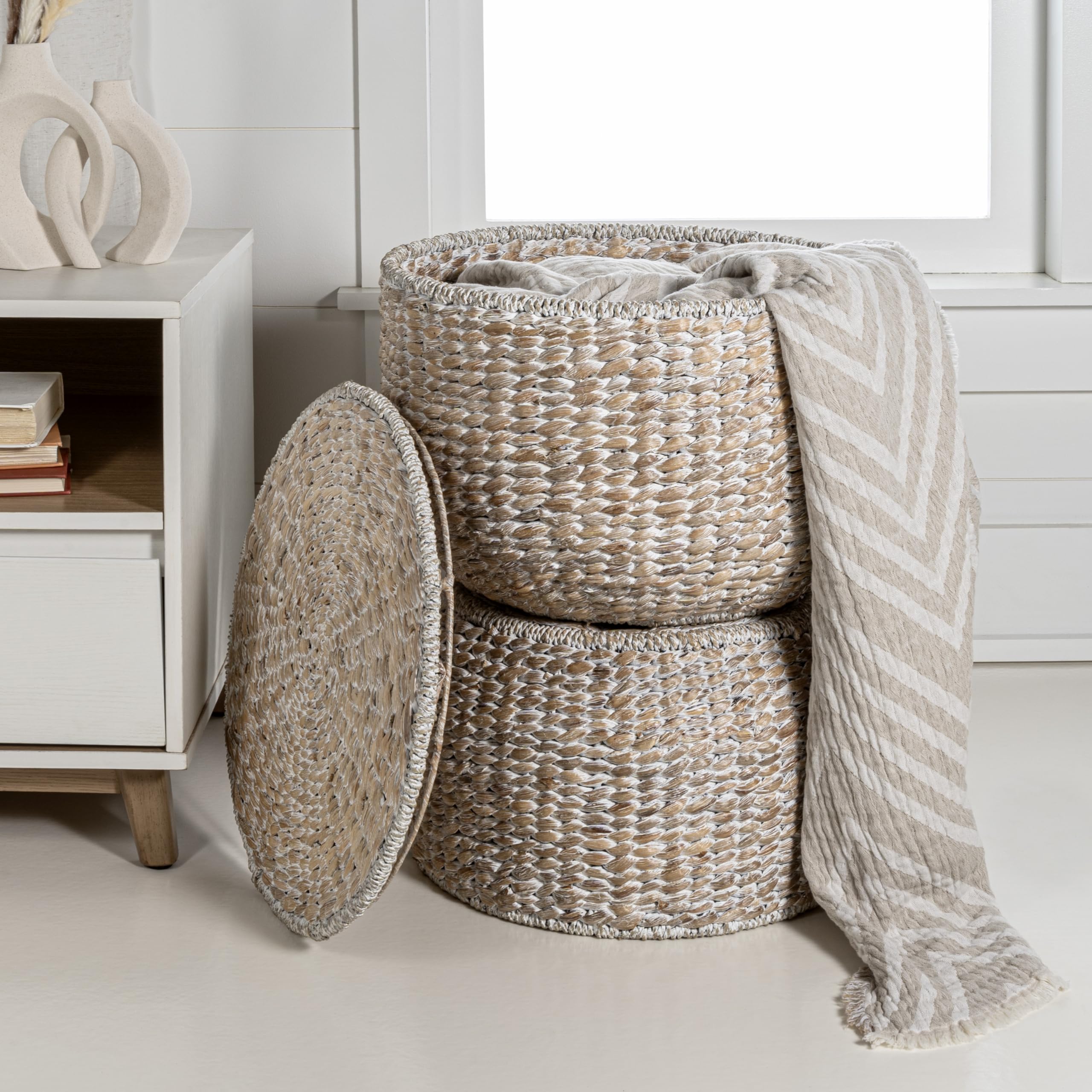 happimess SAT1000C Bhola 18" Hourglass Handwoven Hyacinth Storage Accent Table with Lid for Storage and Decoration in Bedroom, Living Room, Kitchen, Dining Room, Entryway, Guestroom, White Wash