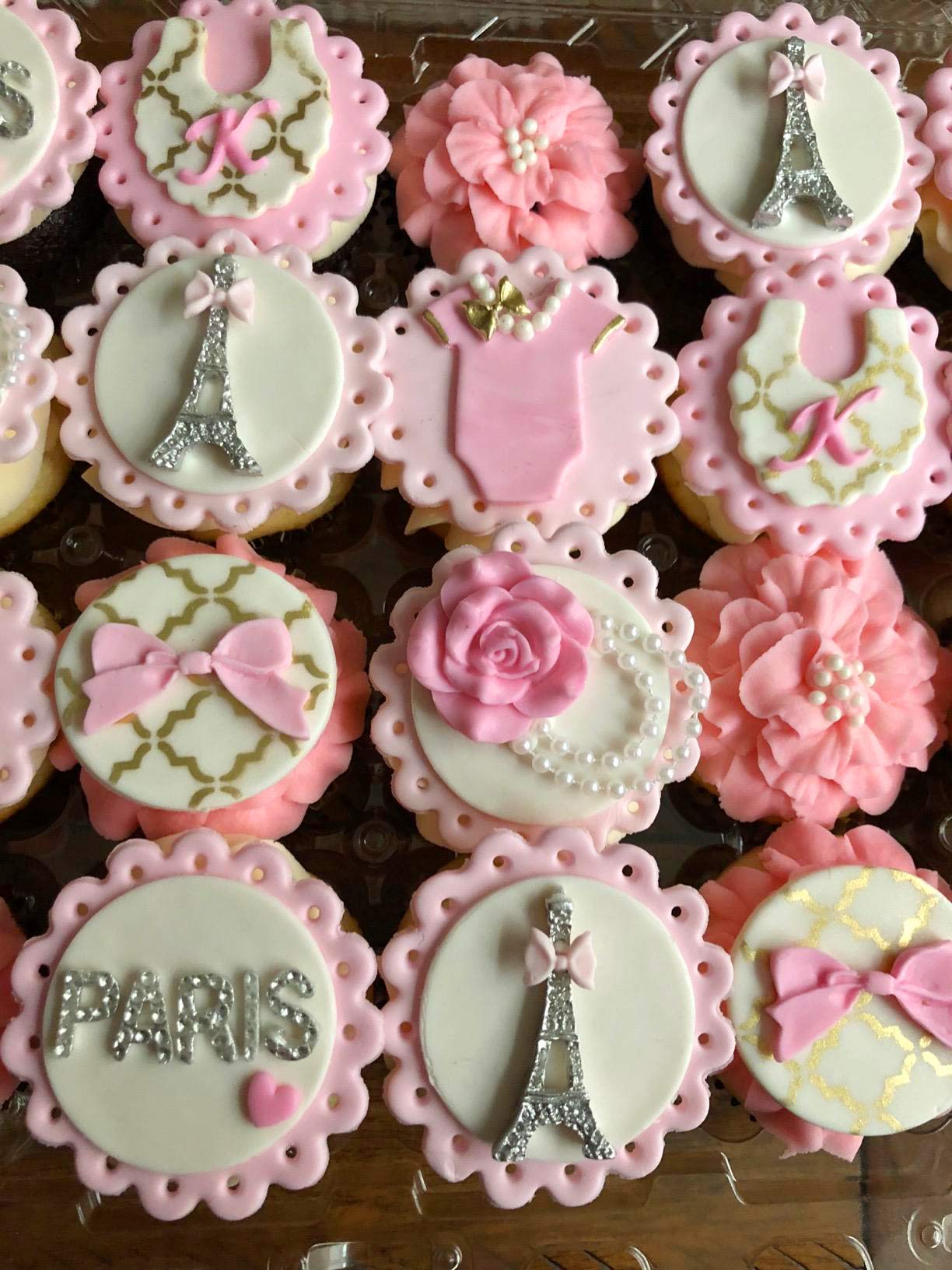 2Pcs/Set Mini Size I Love Paris Fondant Molds, Eiffel Tower Poodle Silicone Fondant Mold for Cake Cupcake Sweet Treats Decorating Sugar Craft Gum Paste Chocolate Candy Polymer Clay Resin Mold