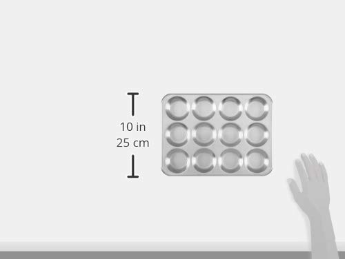 AmazonCommercial Aluminum Muffin Pan, 12 Cup with Lid