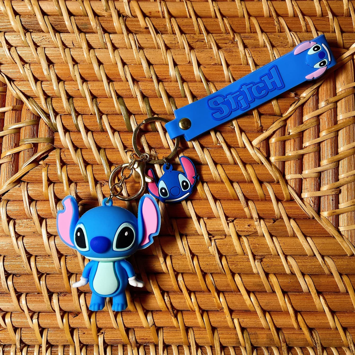 4 pc Mouse Keychain Keyring Car Keychains Cute Little Bling Charms Souvenir Collectibles Characters Bulk gift accessories (B)