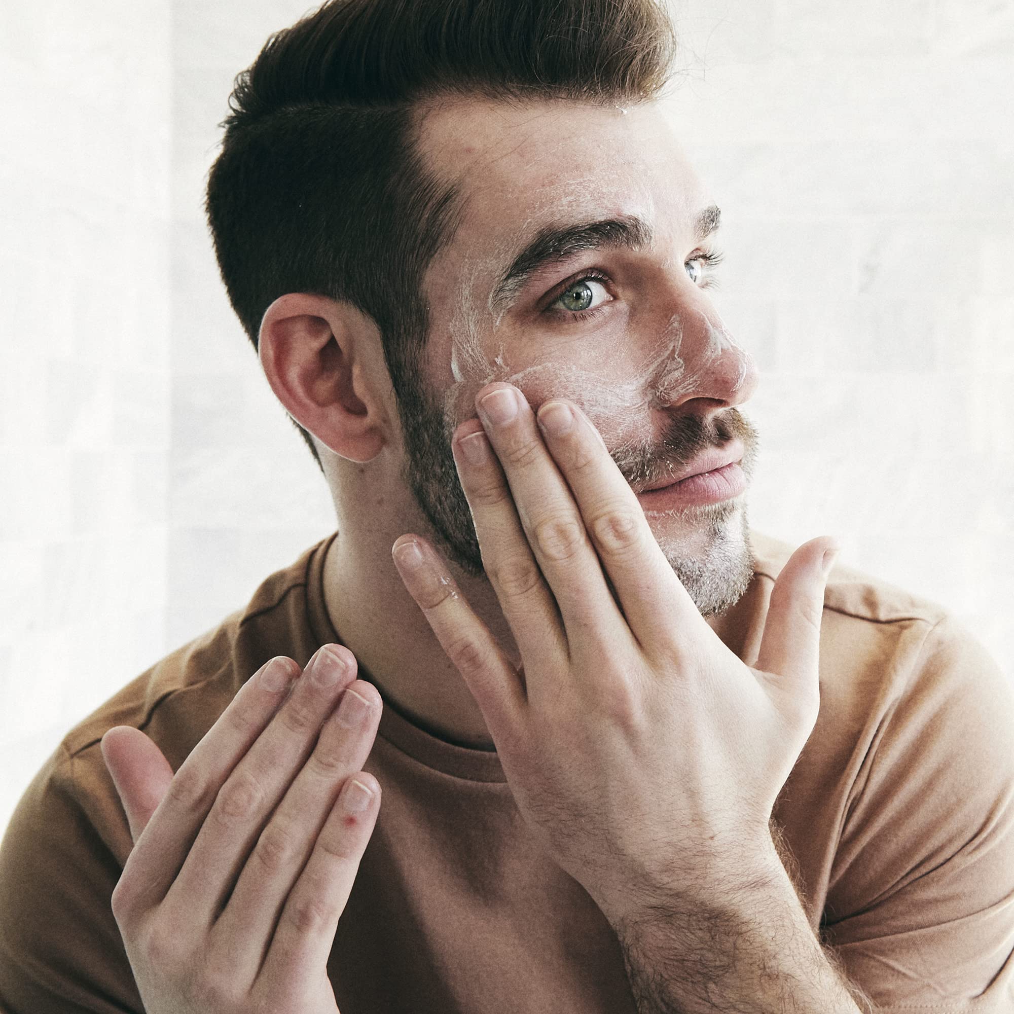 Brickell Men's Daily Essential Face Moisturizer for Men, Natural and Organic Fast-Absorbing Face Lotion with Hyaluronic Acid, Green Tea, and Jojoba, 4 Ounce, Unscented