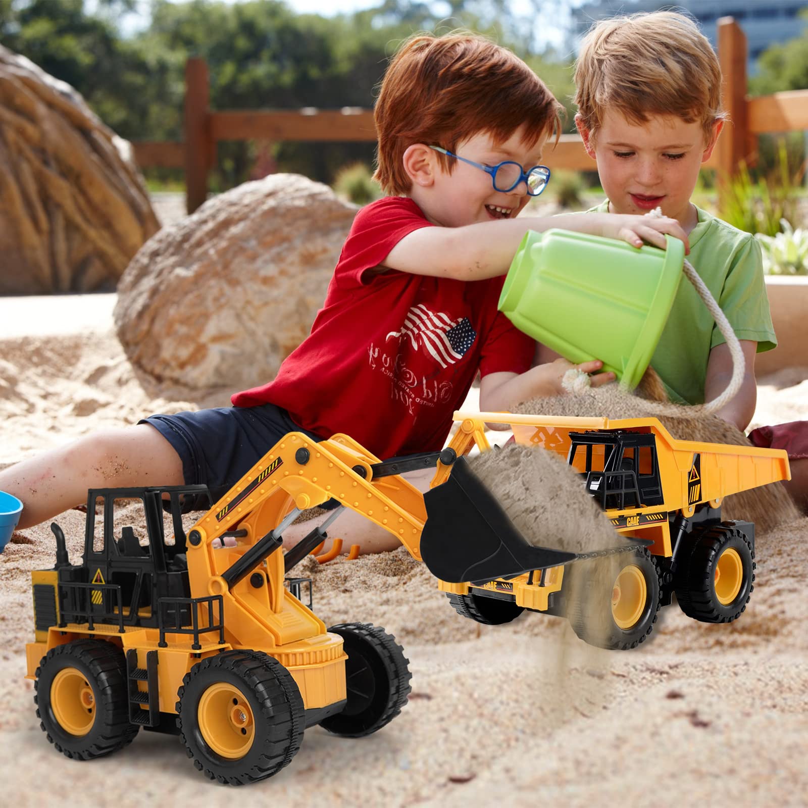 HYG Toys Remote Control Bulldozer, 1/24 Scale Front Loader Construction Vehicles Tractor for Boys,Construction Vehicles 9 Channel Tractor Excavator Toy
