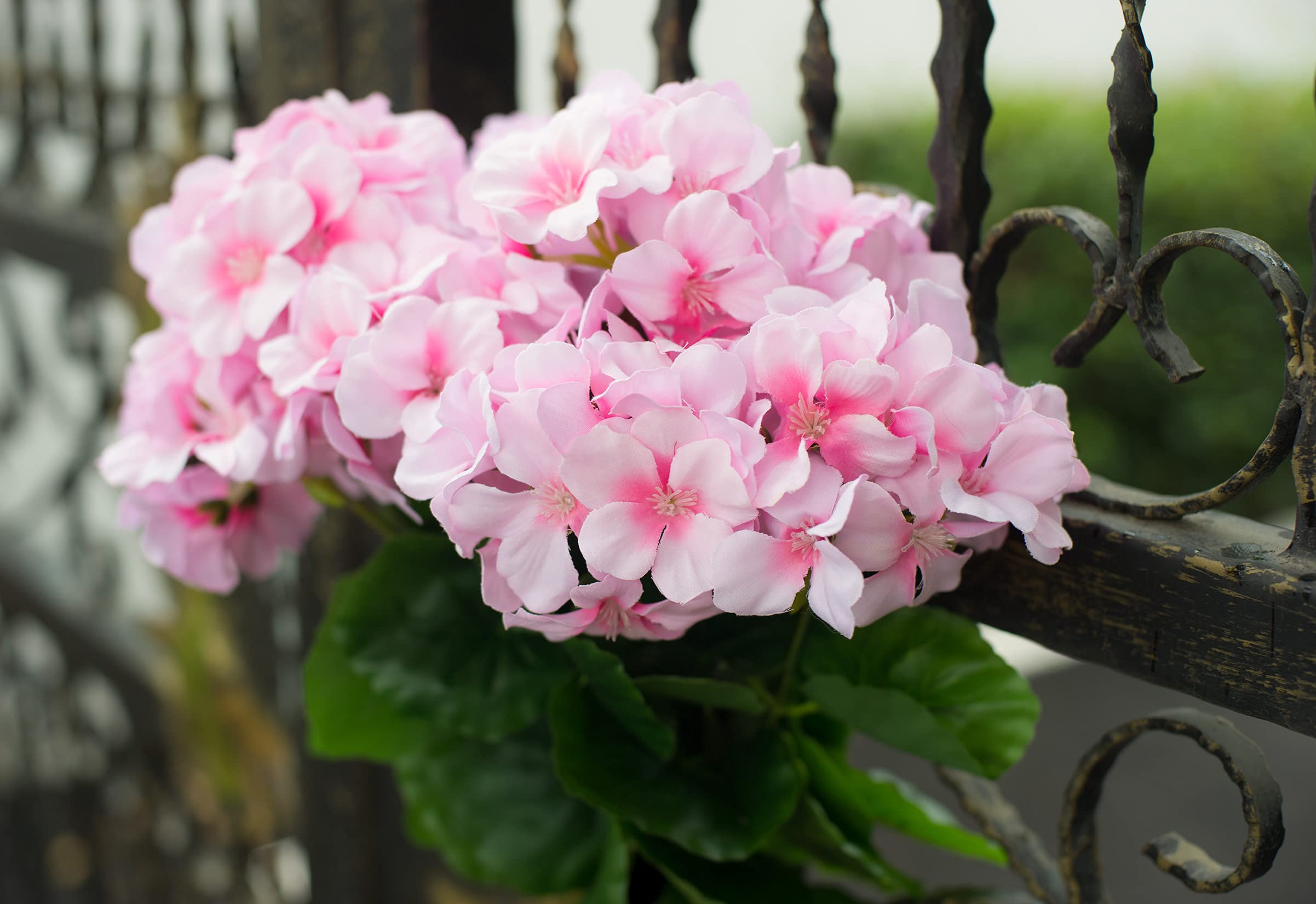 Mumiko 2PCS 18" Artificial Geraniums Silk Flowers Outdoor UV Resistant Garden Plants Bush Light Pink