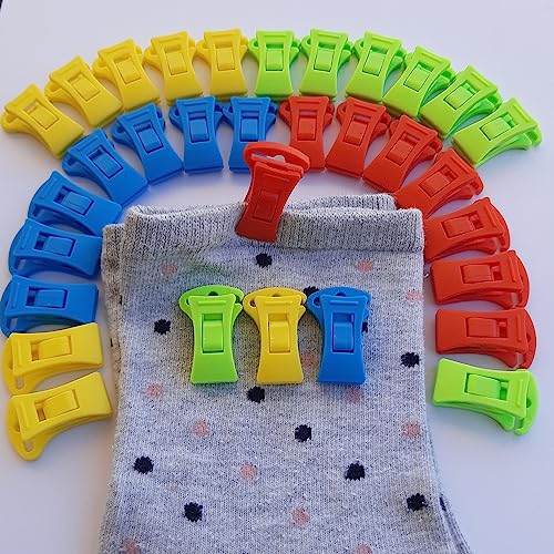 AlcreaĀ® 32 Sock Clips for Washing Machine and Dryer, with Hanging Hook. Stop Pirates. Directly to The Drawer with The Clip on, Without Folding, Without Losing, or Pairing. The Socksā Complete Cycle