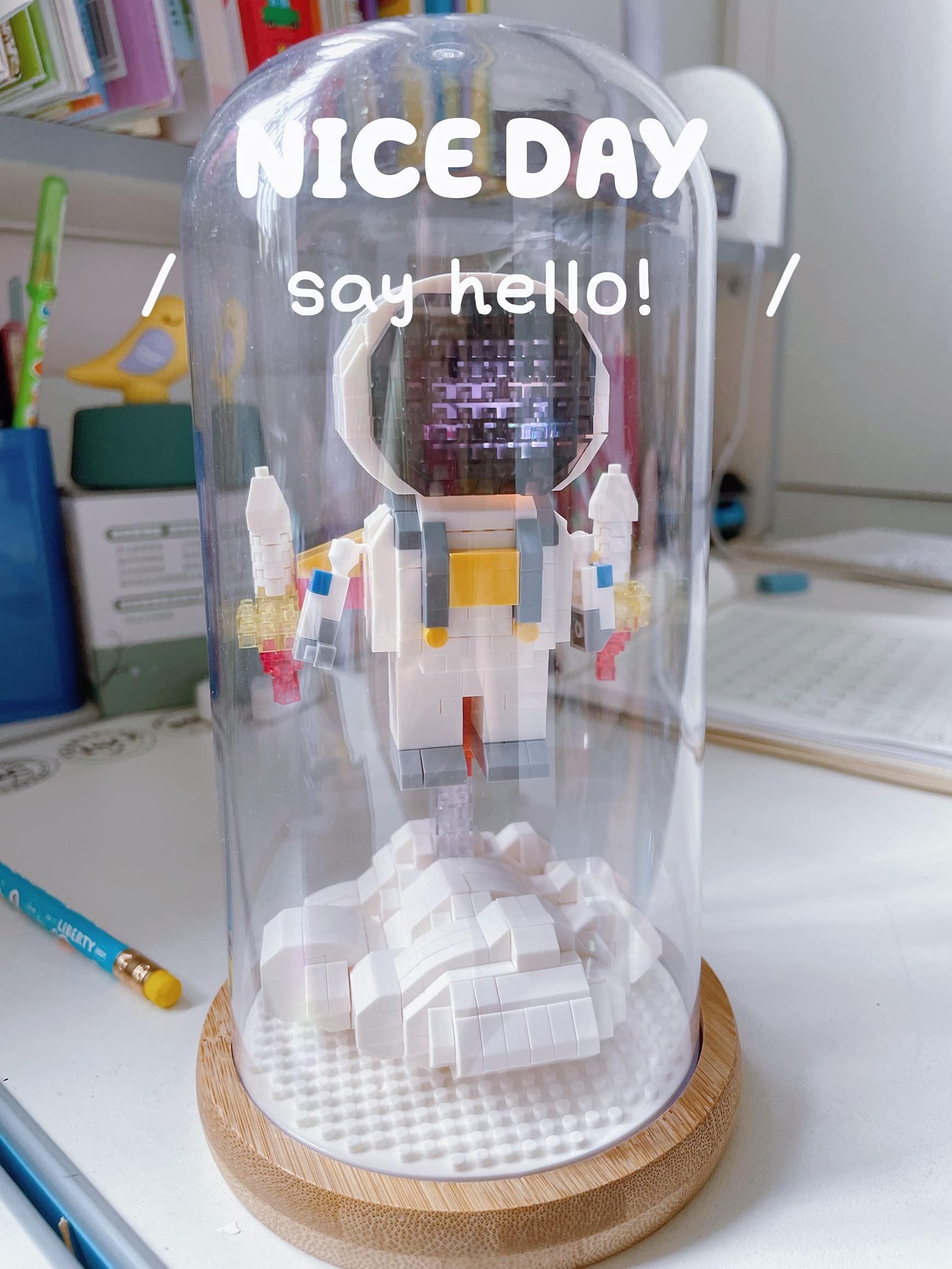 Uvini Building Blocks Astronaut Model with Light STEM Building Toy Micro Blocks for Adults or Teens Gifts Spaceman Mini Blocks Set DIY Bricks Toys 708PCS (Dust-Proof Dome Included) (00864)