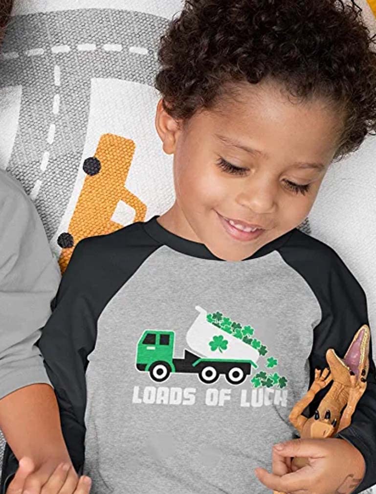 Boys St Patricks Day Shirt Tractor Digging Shamrocks Toddler Kids Raglan T-Shirt 5T Dark Gray