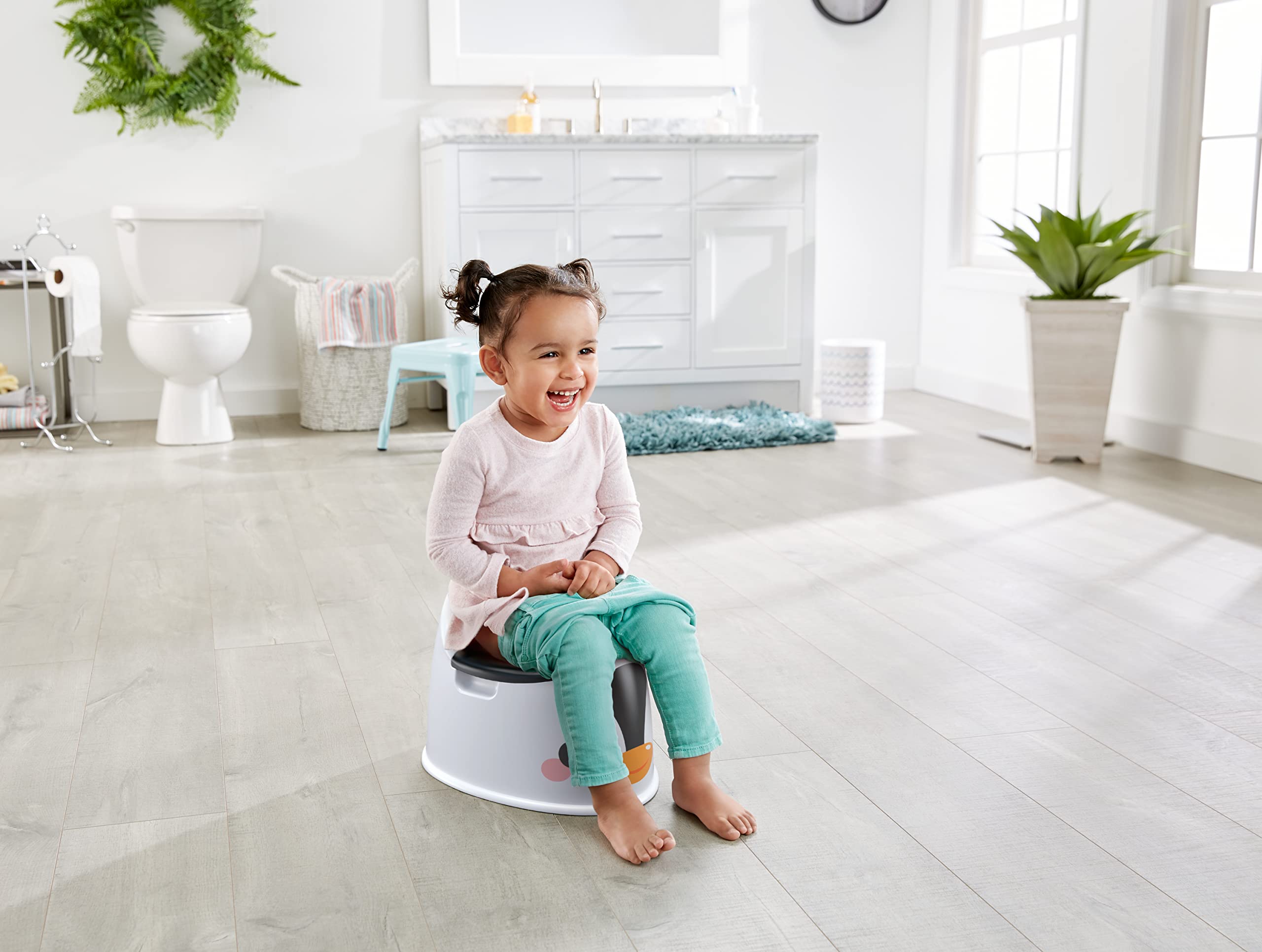 Fisher-Price Toddler Toilet Penguin Potty Training Seat, Portable Chair with Handles for Kids and Removable Bowl