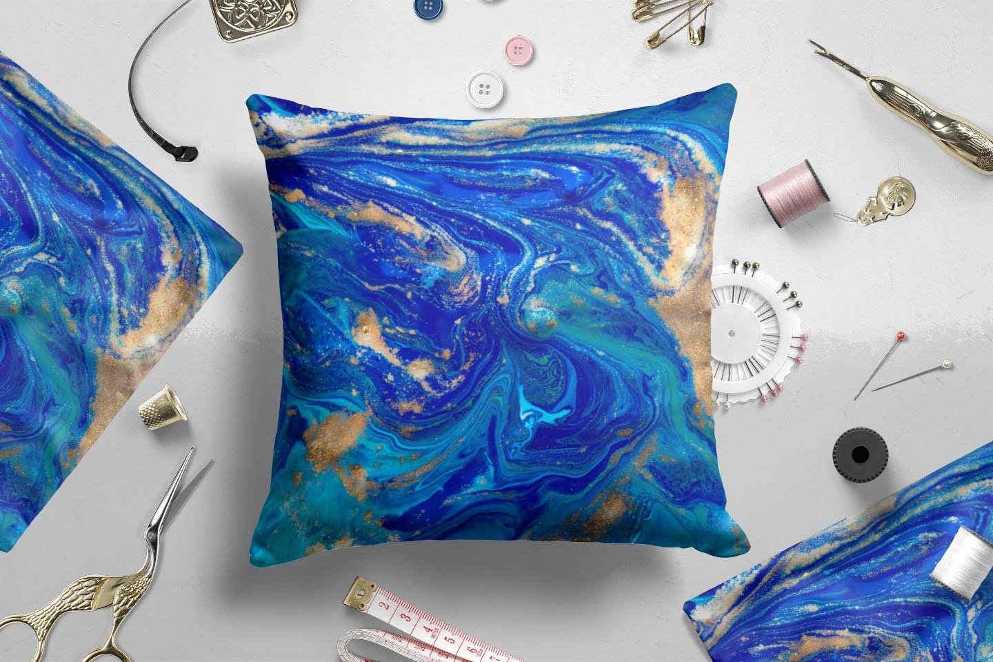 iiRov Summer Design Ink-Fuzed Decorative Throw Pillow - Vivid Blue Gold Acrylic