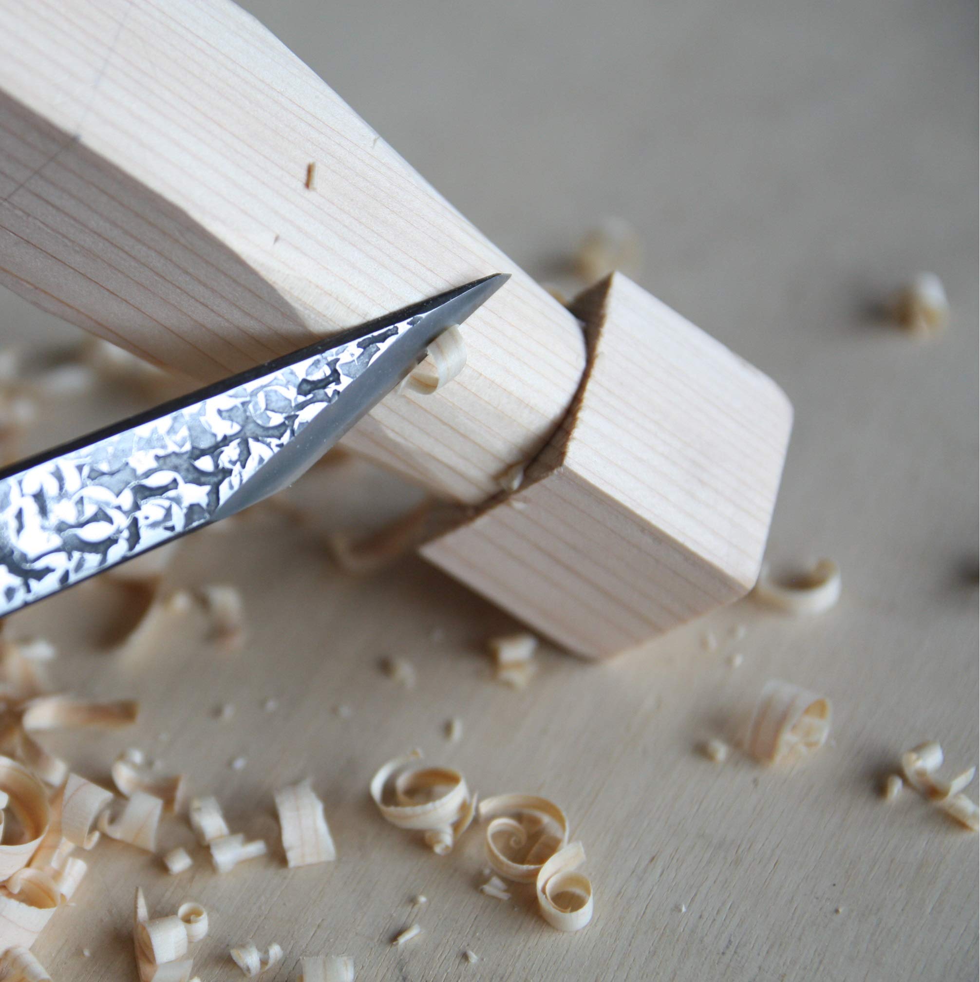 KAKURI Kiridashi Knife 21mm Right Hand for Woodworking, Marking, Scribing, Carving, Whittling, Professional Hand Forged Razor Sharp Japanese Carbon Steel Blade with Hammered Pattern, Made in JAPAN