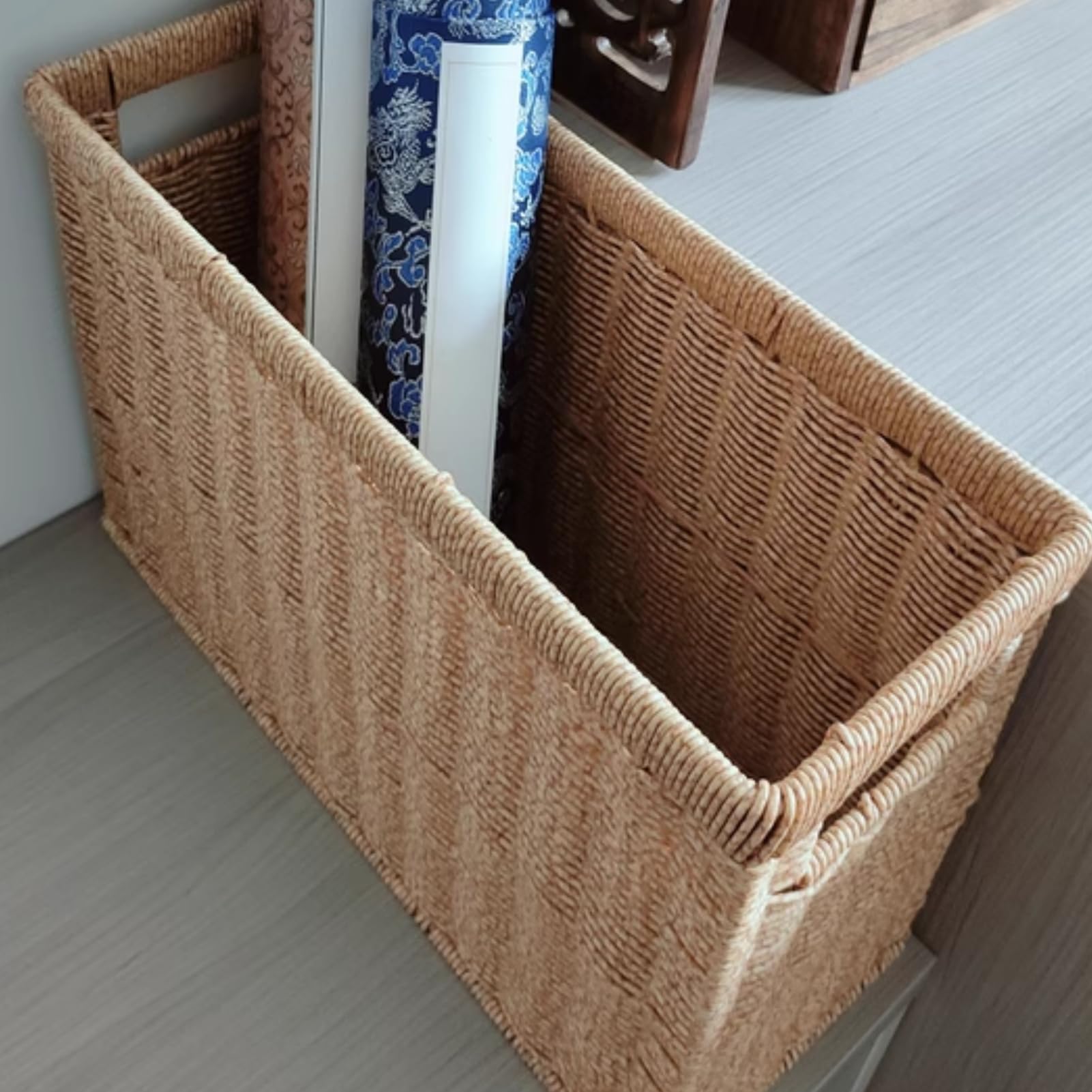 GOVNPJ Plastic Wicker Trash Basket, Woven Wastepaper Basket with 60 Garbage Bags Brown Bathroom Trash Can Large Wastebasket, Trash Can Slim Narrow Boho Trash Can for Laundry Office(15 * 6 * 10inch)