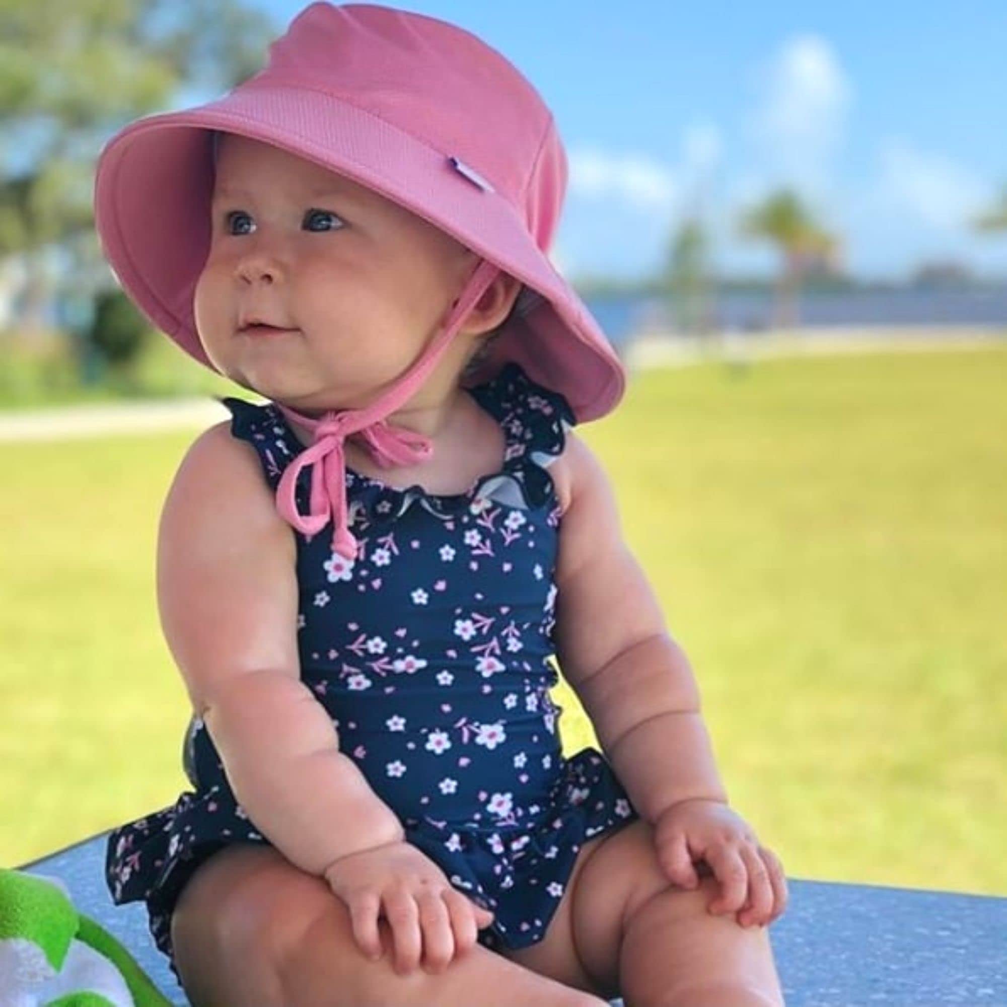 i play. by green sprouts One-piece Swimsuit w/ Built in Reusable Swim Unisex Diaper | Helps provide secure protection for babies & swimmers,Navy Flamingos,3T