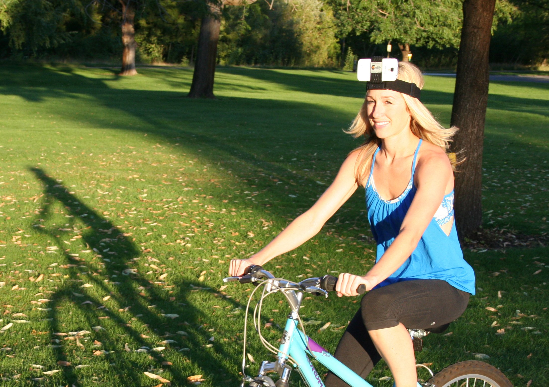Cellfy Universal Head Mount for your Smartphone