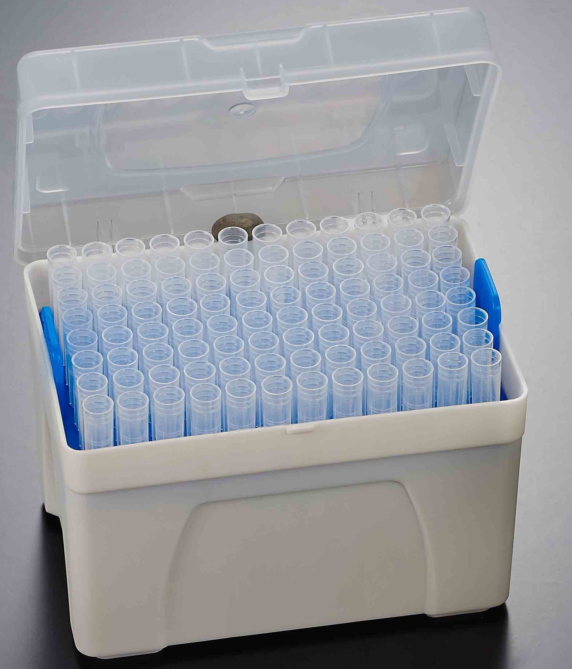 EarthOx Pipette Tips 1000 µL - Low Retention (96 Tips/Rack) -Sterile