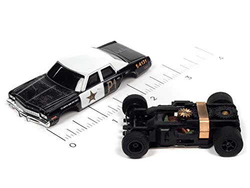 Auto World SC372-3 The Blues Brothers Bluesmobile 1974 Monaco HO Scale Electric Slot Car